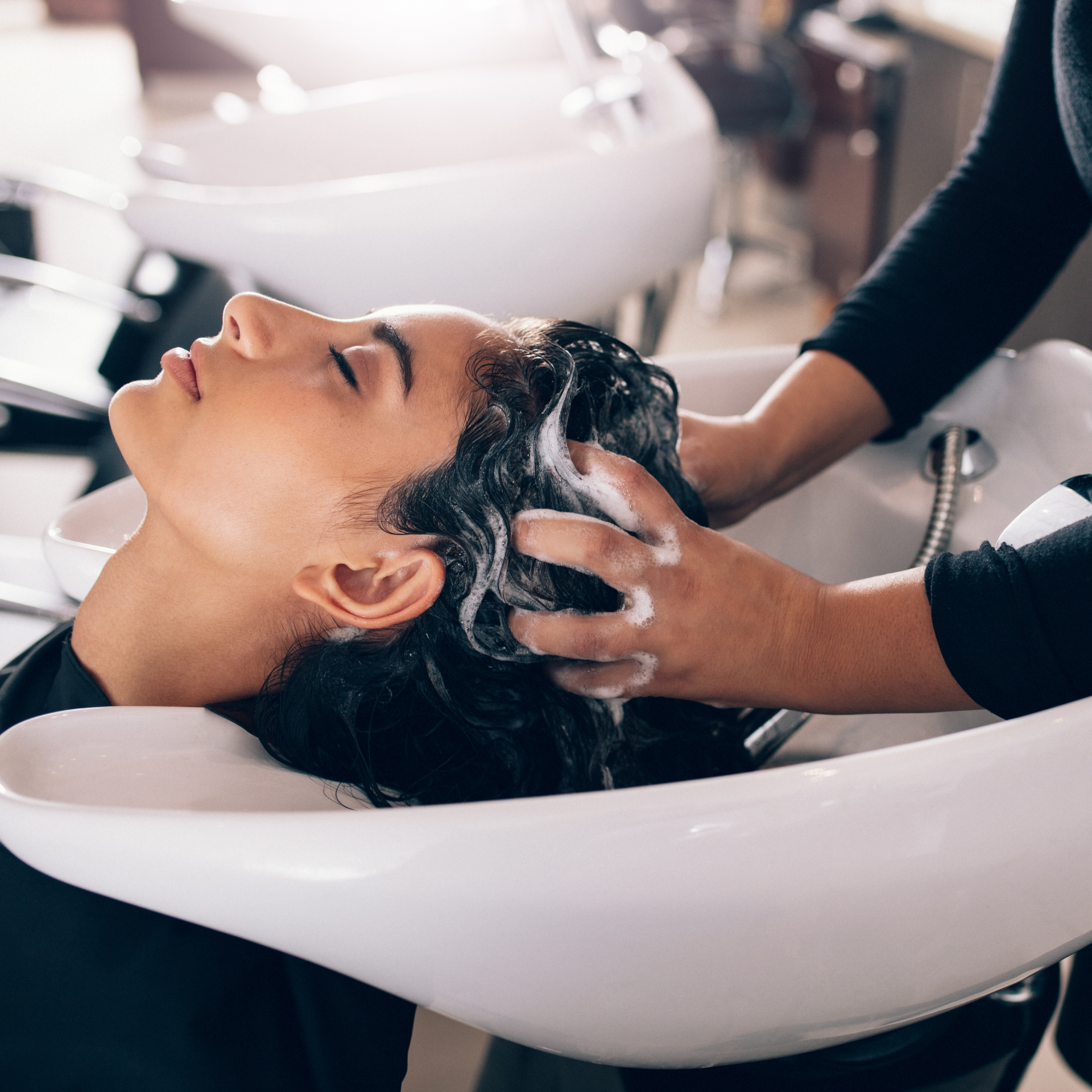 A Comprehensive Guide to the Different Types of Shampoos: How to Pick ...